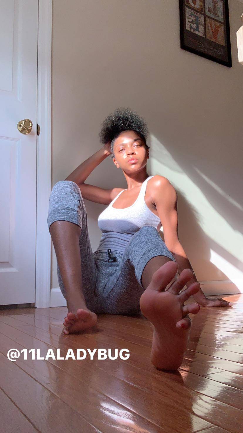 Luscious Toe Spreads 😍 | Scrolller