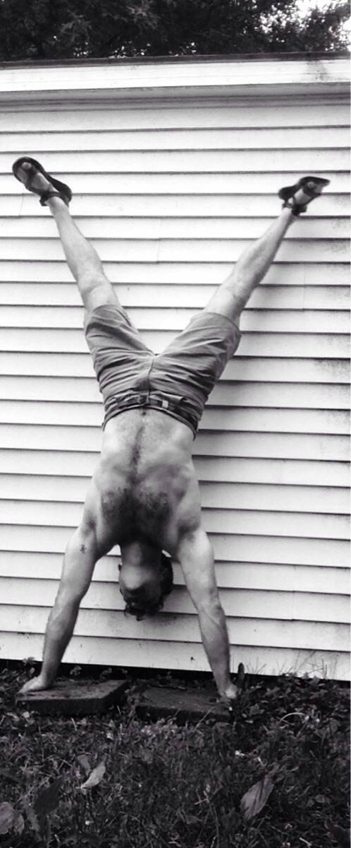 (m) upside down | Scrolller