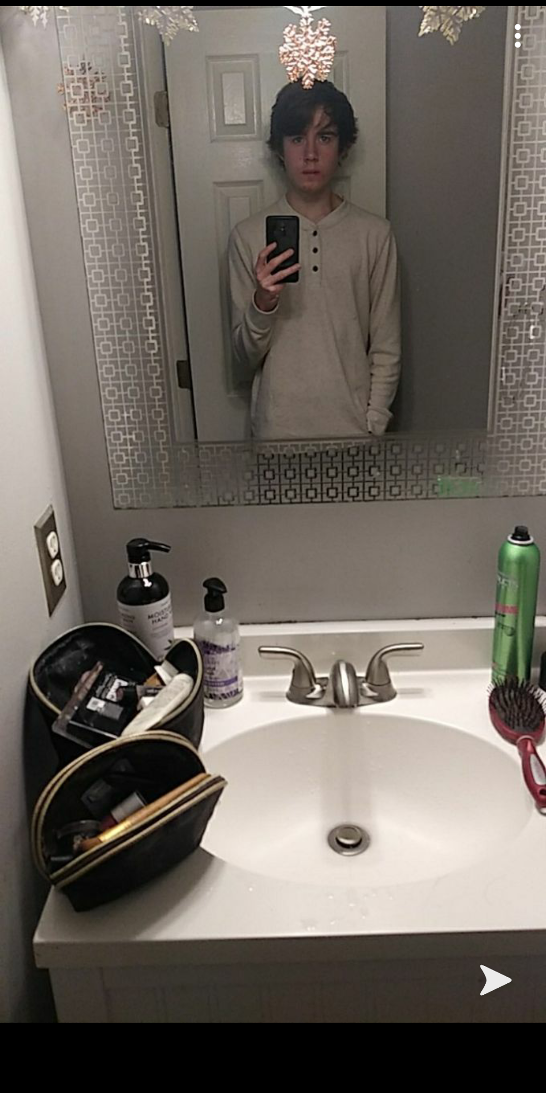 [M15] Am I ugly? /10 if you can. I've been really down on myself lately. | Scrolller