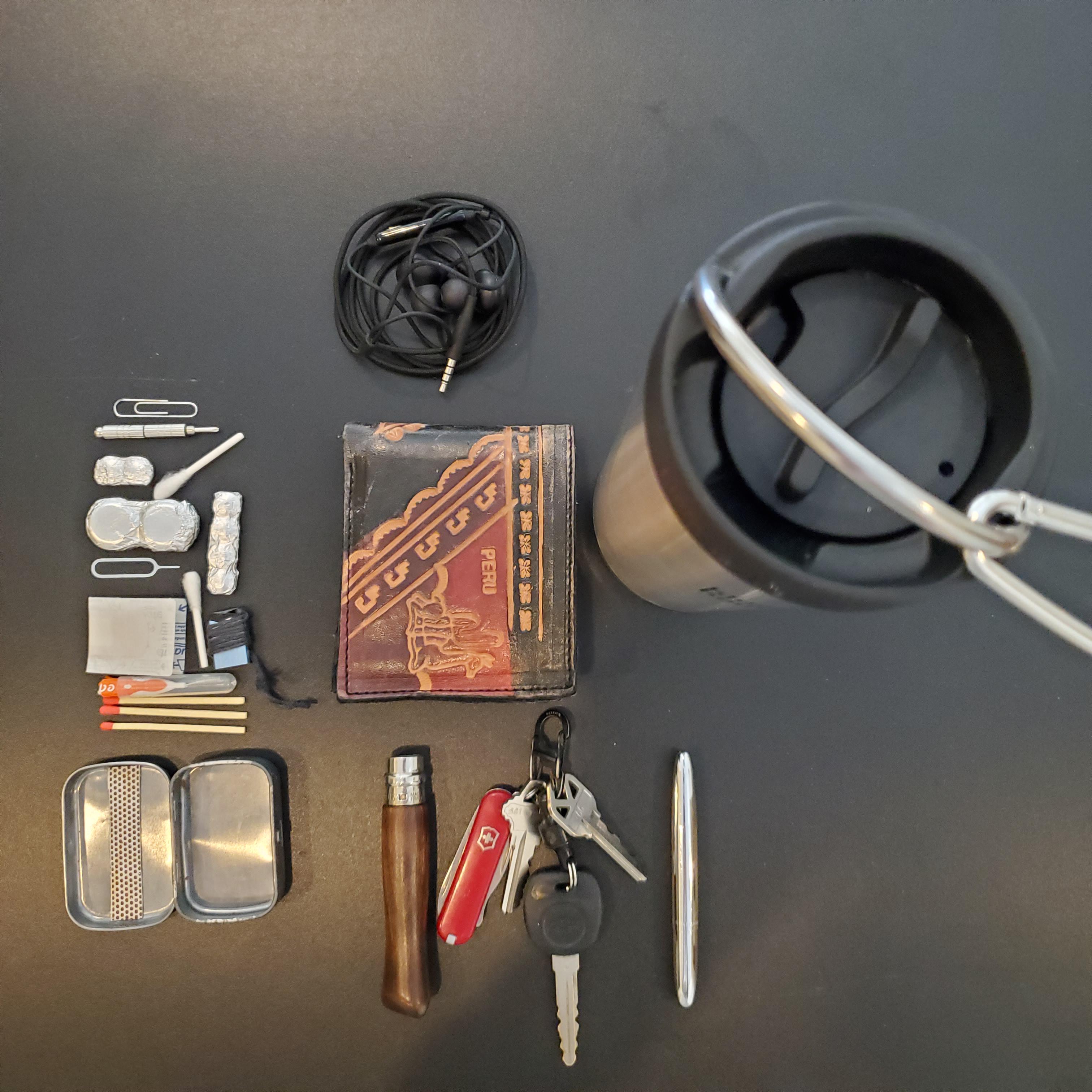 M23 - Mall Employee | Scrolller