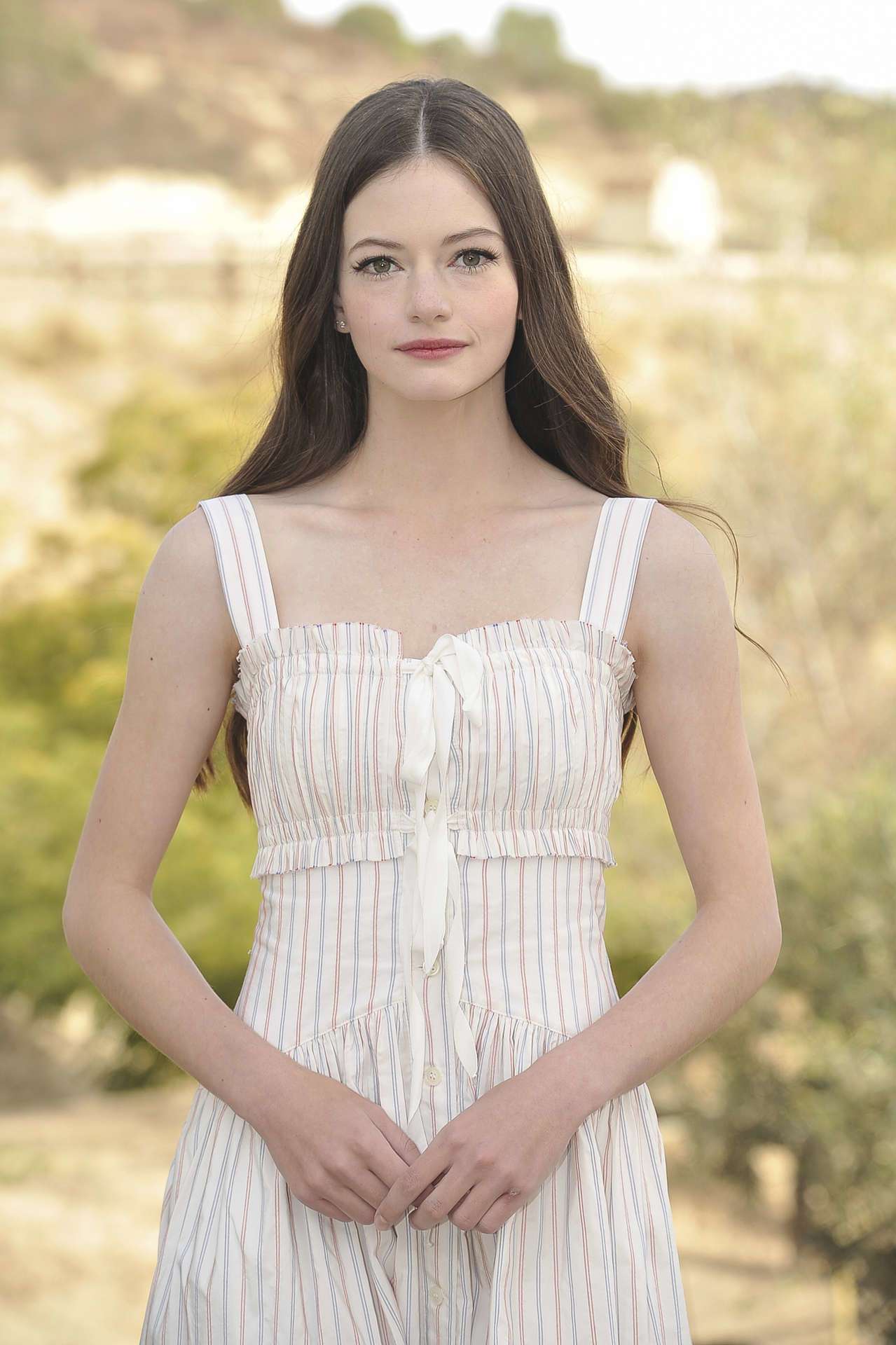 Mackenzie Foy Scrolller