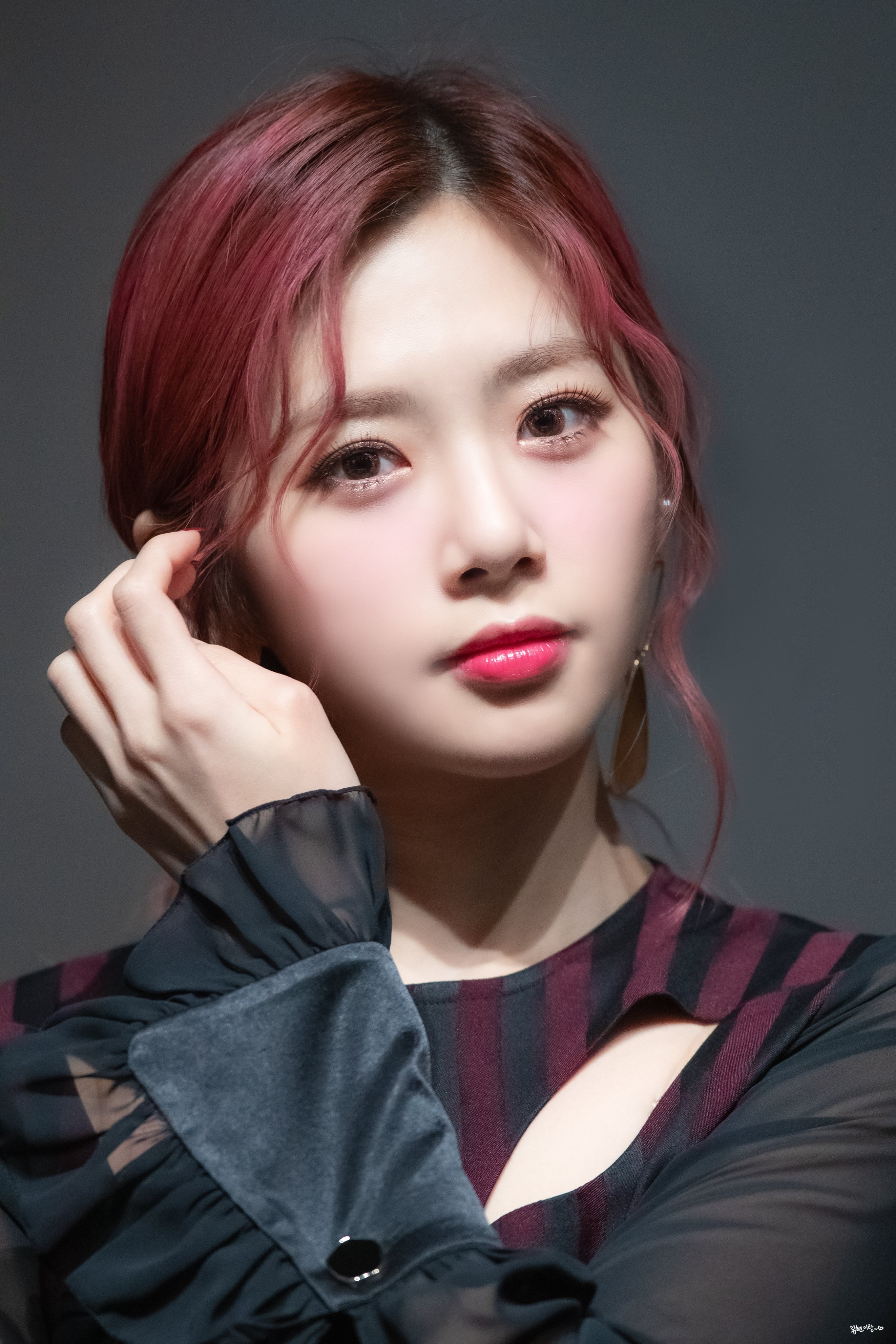 Main Visual | Scrolller