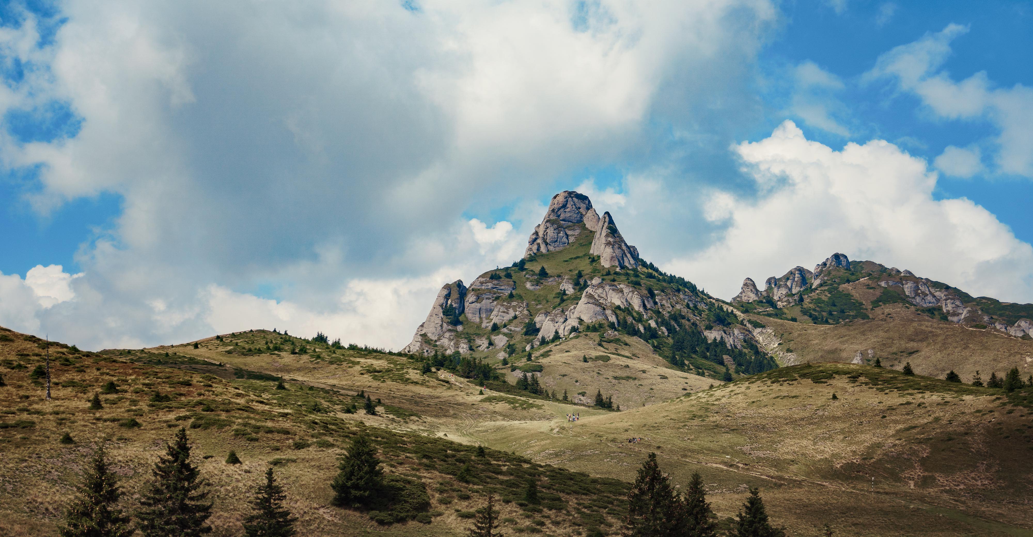 Mandatory Ciucas Shot (OC) | Scrolller