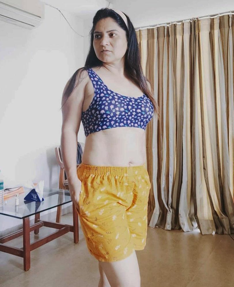Manjusha Khetri chi milfy body 🤤 | Scrolller