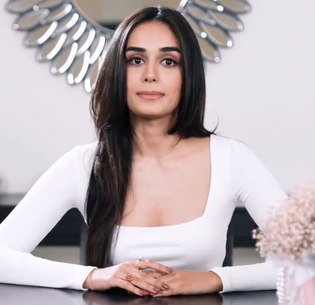 Manushi Chhillar - want to squeeze her tits hard | Scrolller