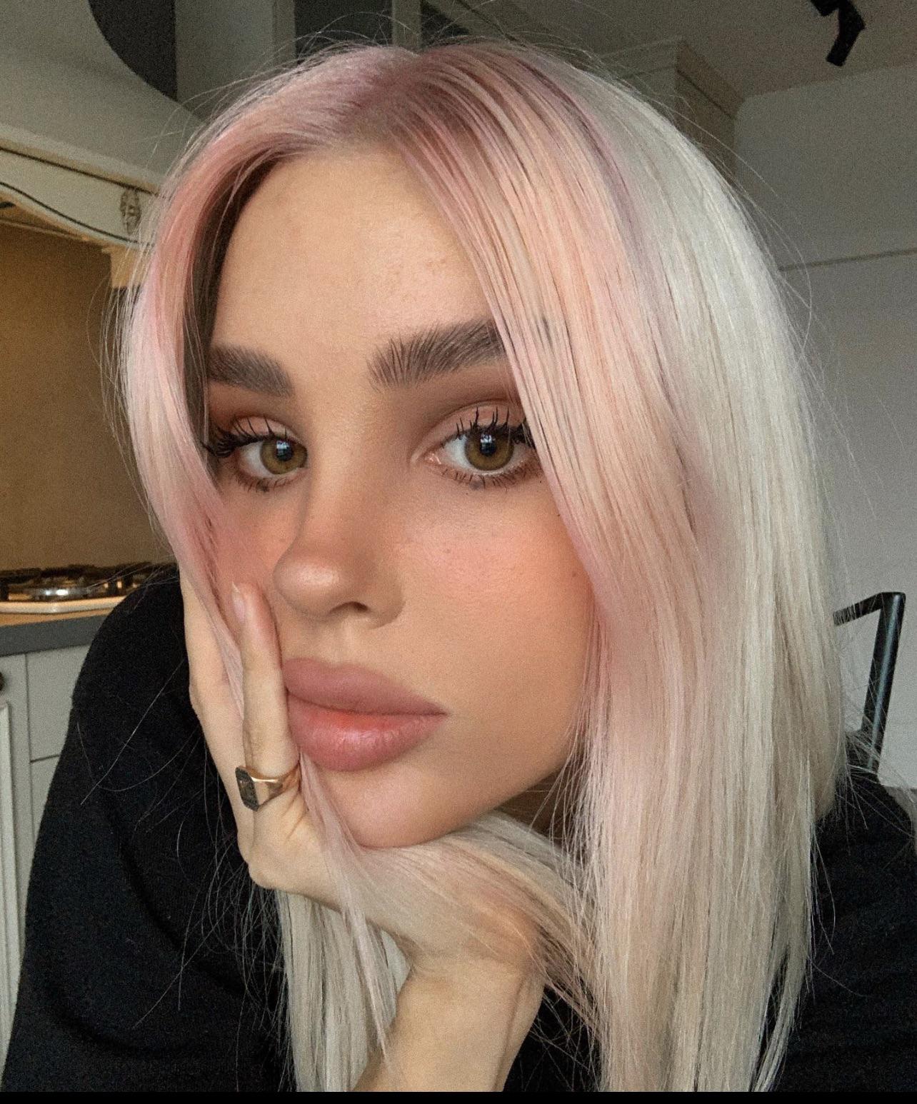 Maria Domark [irtr] | Scrolller