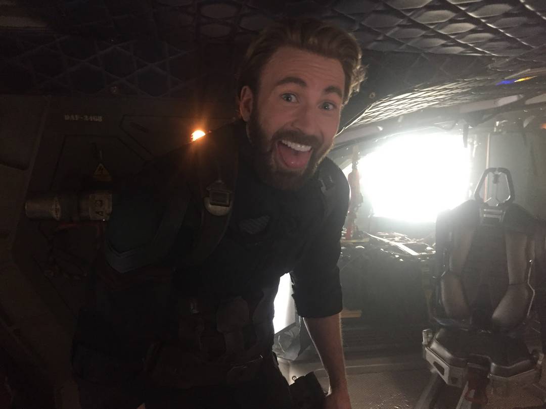 Mark Ruffalo shares photo of Chris Evans on the set of Avengers: Infinity War. | Scrolller