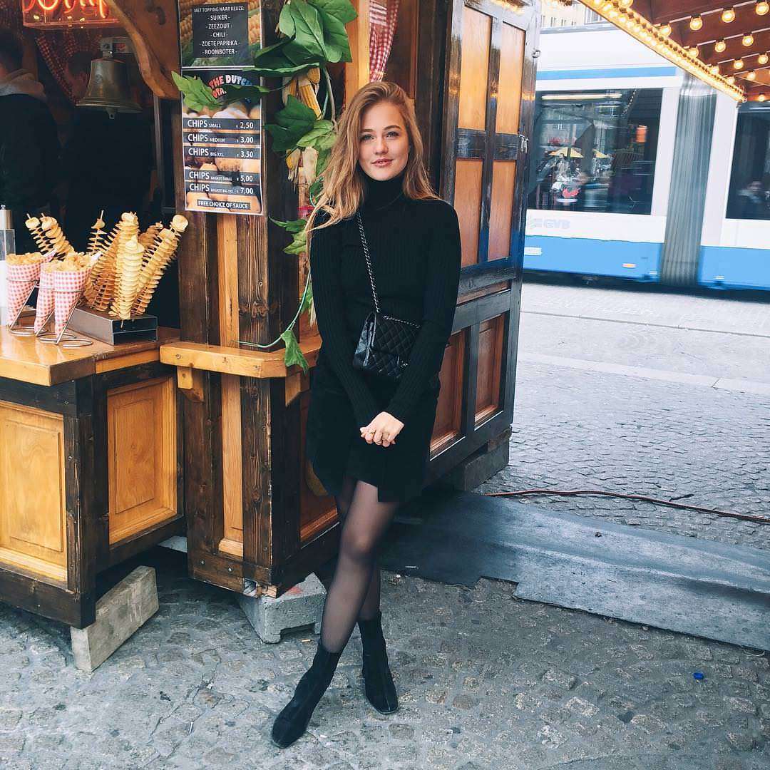 Market Girl | Scrolller