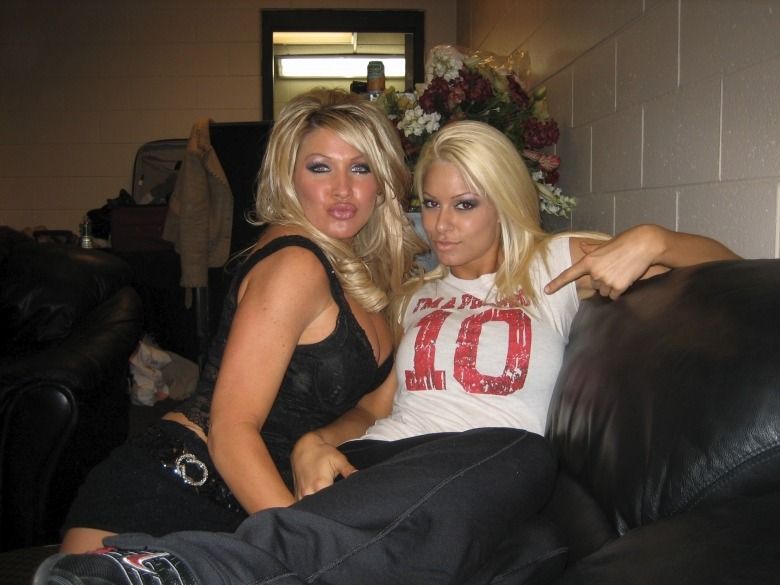 Maryse and Jillian Hall | Scrolller