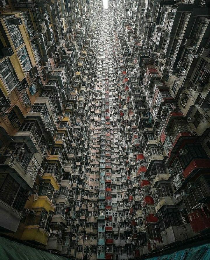 Massive Building | Scrolller