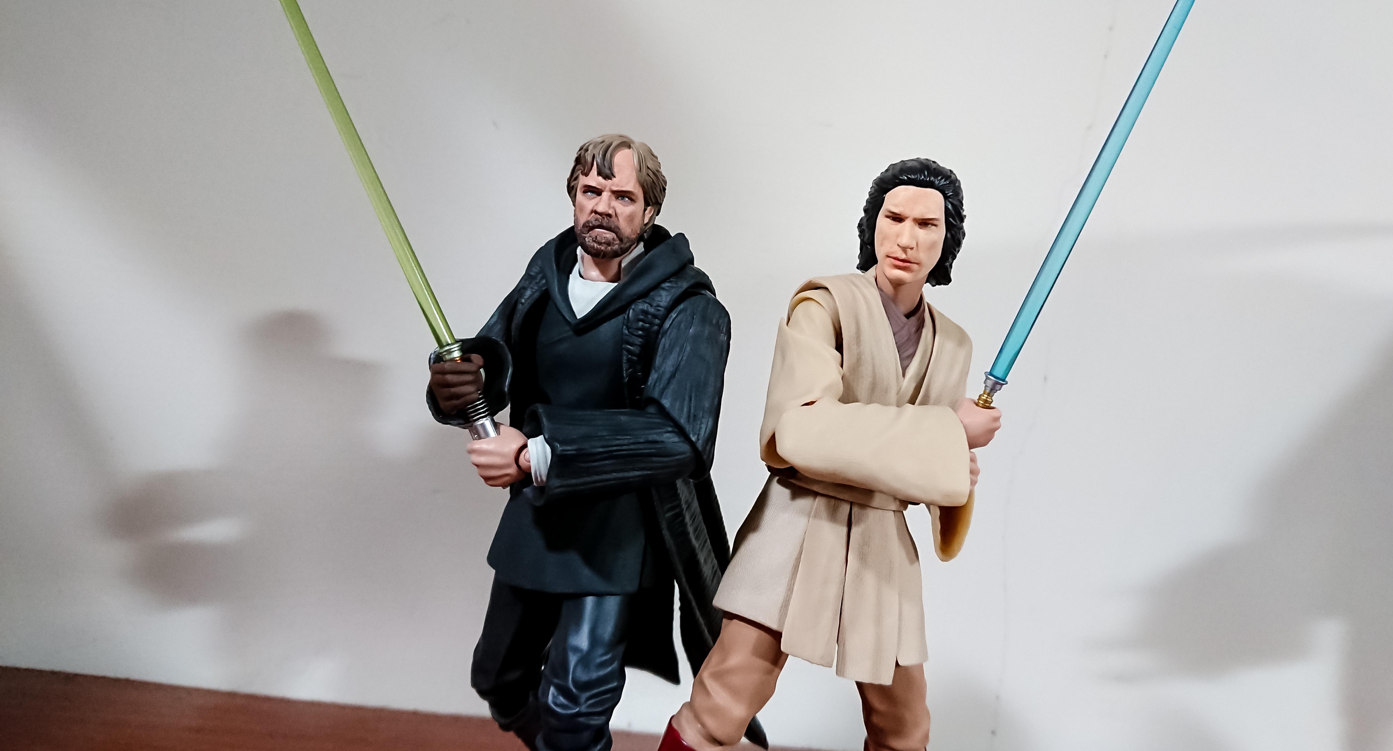 Master Skywalker and Ben | Scrolller