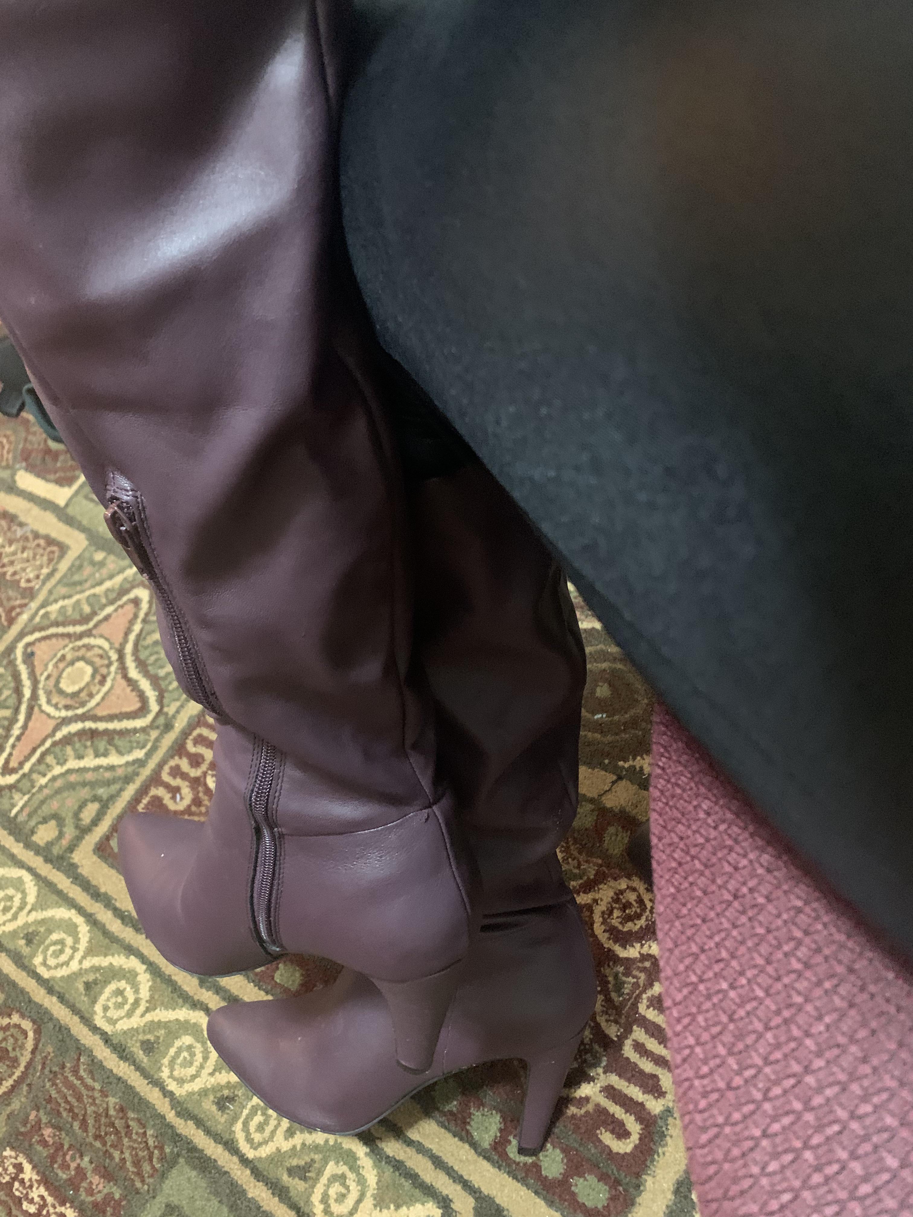 Mauve 4” below knee boots. 😍 | Scrolller