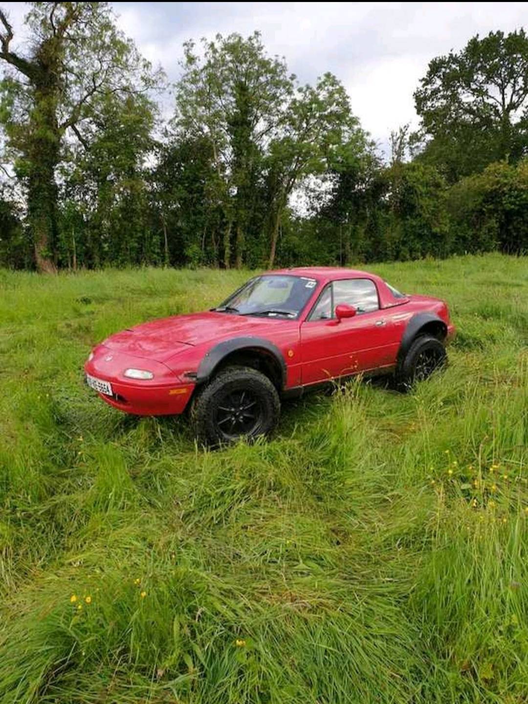 Mazda MX-5 | Scrolller