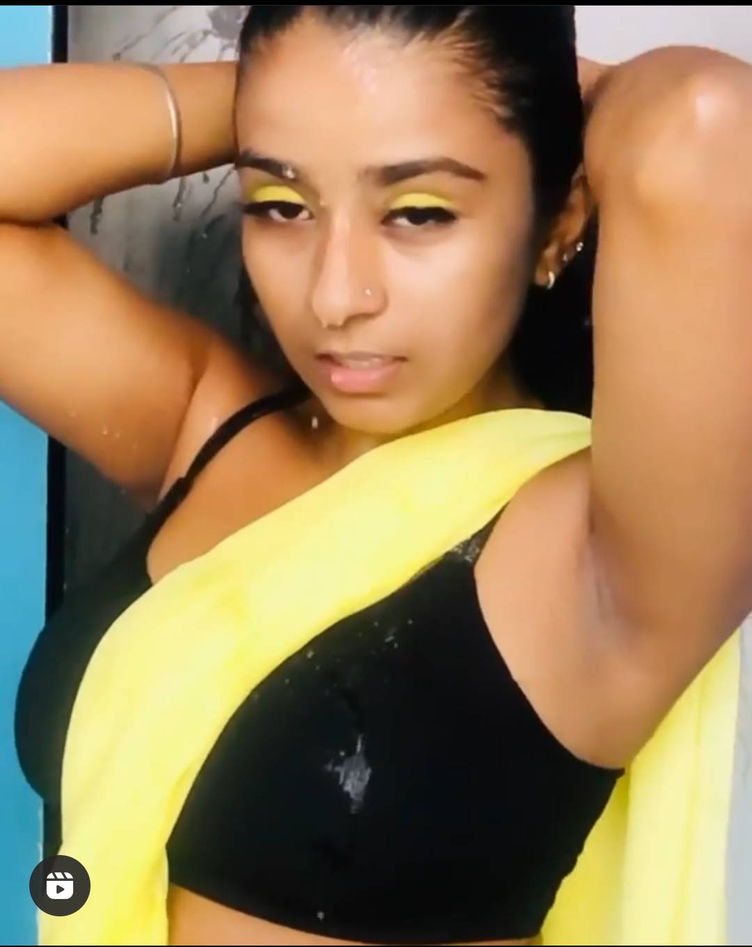 Meaty dark armpits of Suhana Khan (@__suhuuu__) | Scrolller
