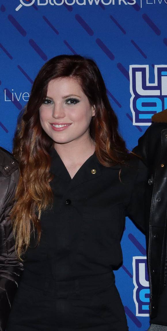 Meet & Greet | Scrolller