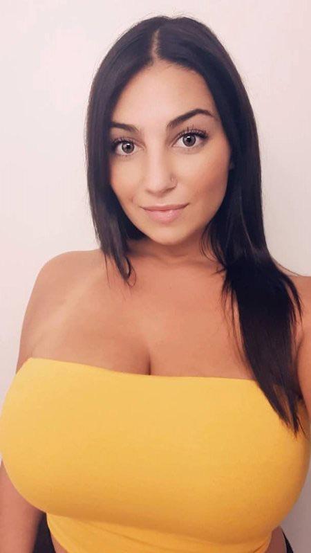 Mellow Yellow | Scrolller