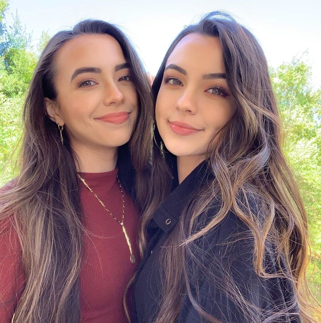Merrell Twins | Scrolller