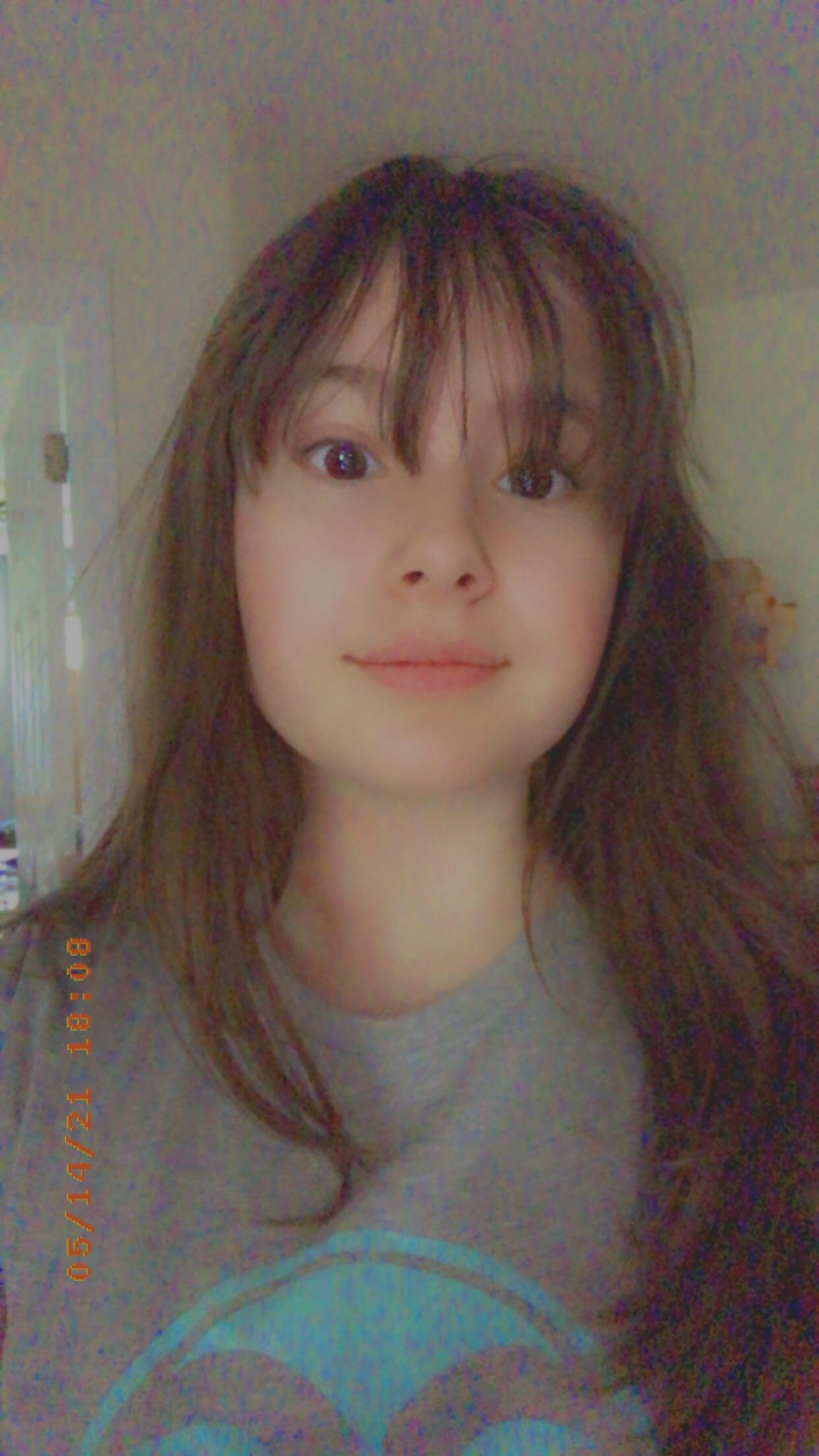 Messy bangs (f16) | Scrolller