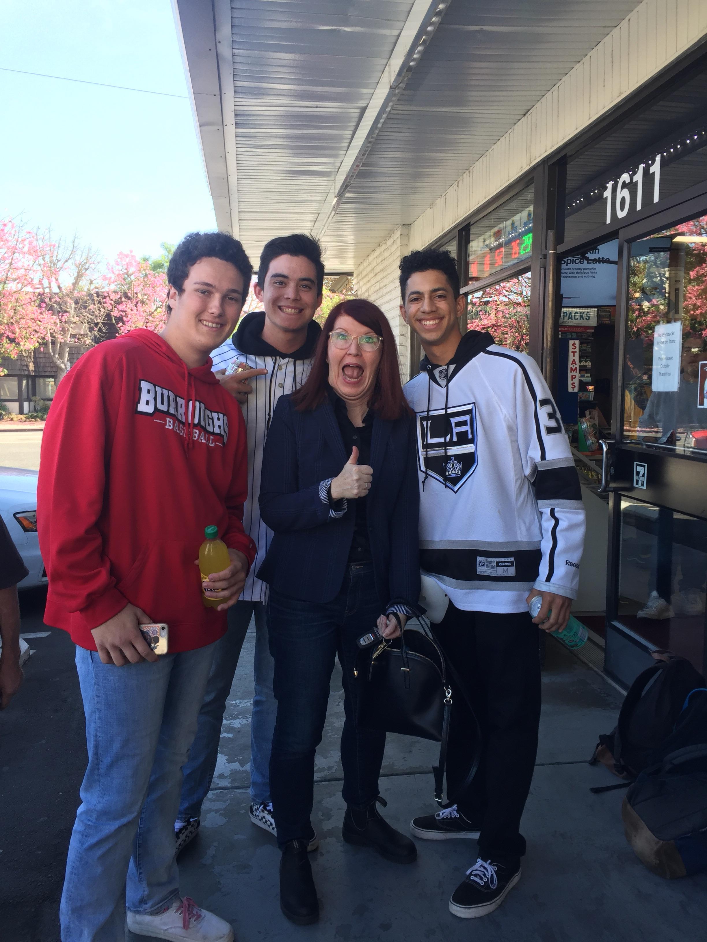 Met Meredith outside our local 7/11! | Scrolller