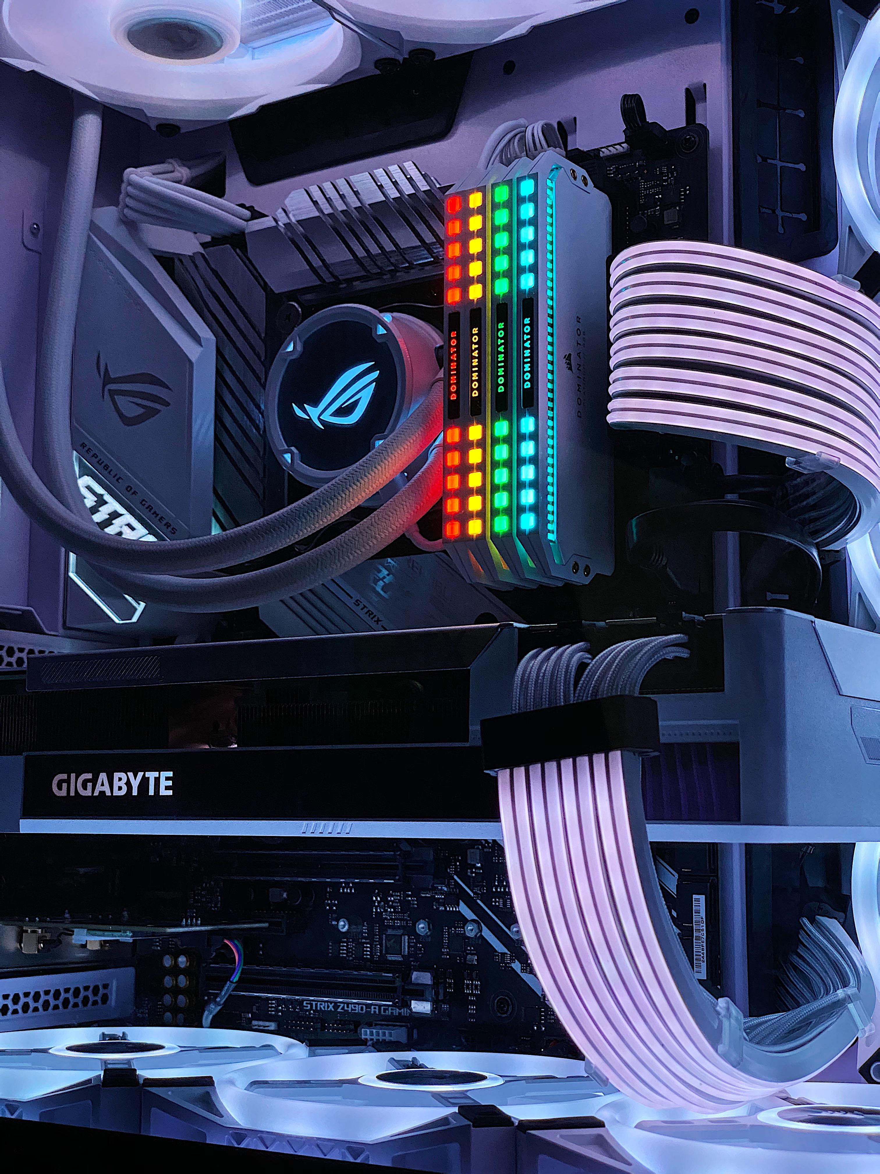 Metallic White RTX 3080 Build | Scrolller