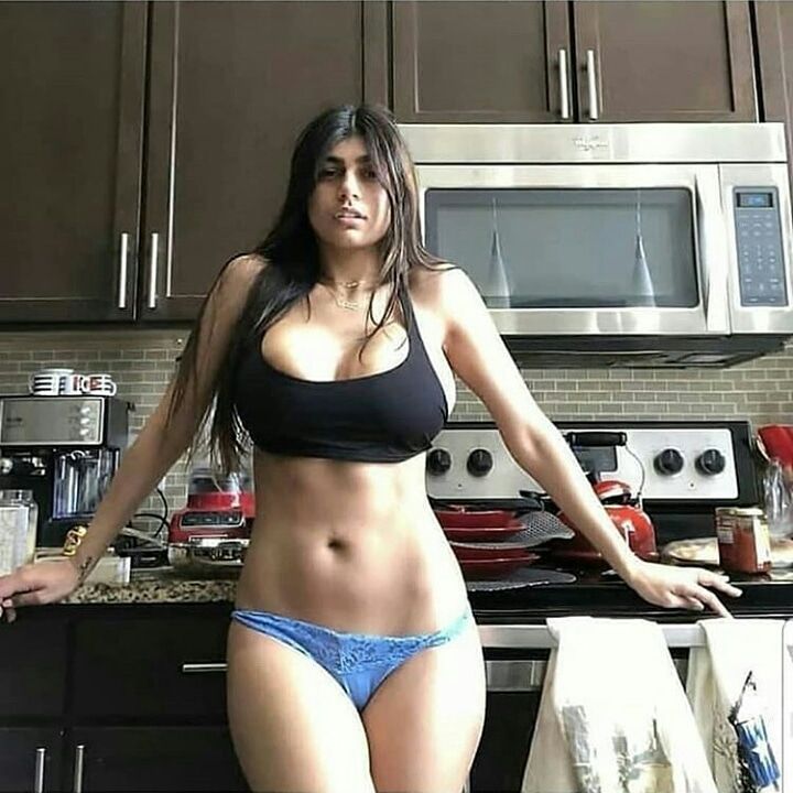 Mia khalifa | Scrolller