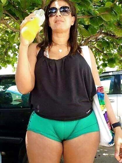 Milf camel toe | Scrolller