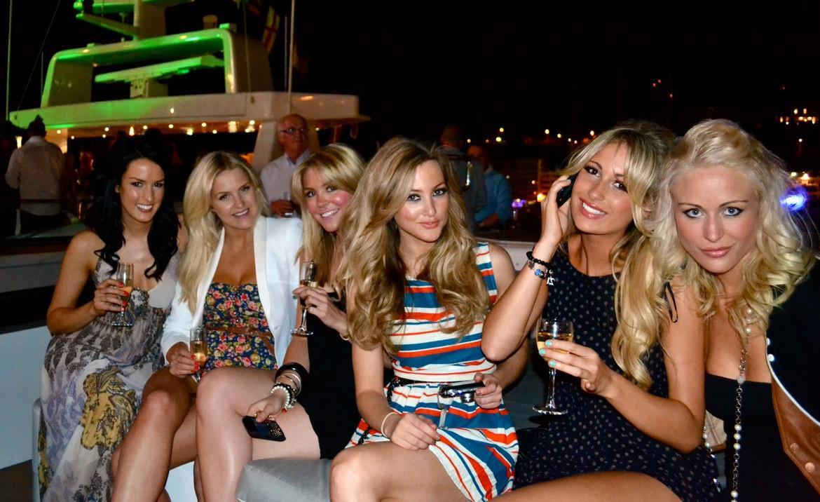 Milf party | Scrolller