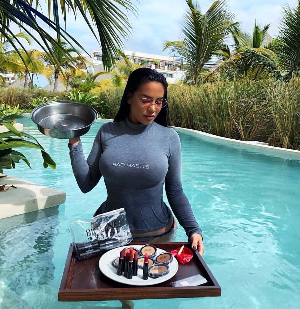 Milla Jasmine | Scrolller