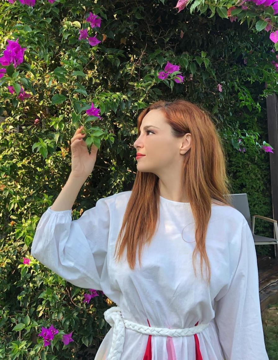 Mine Tugay | Scrolller