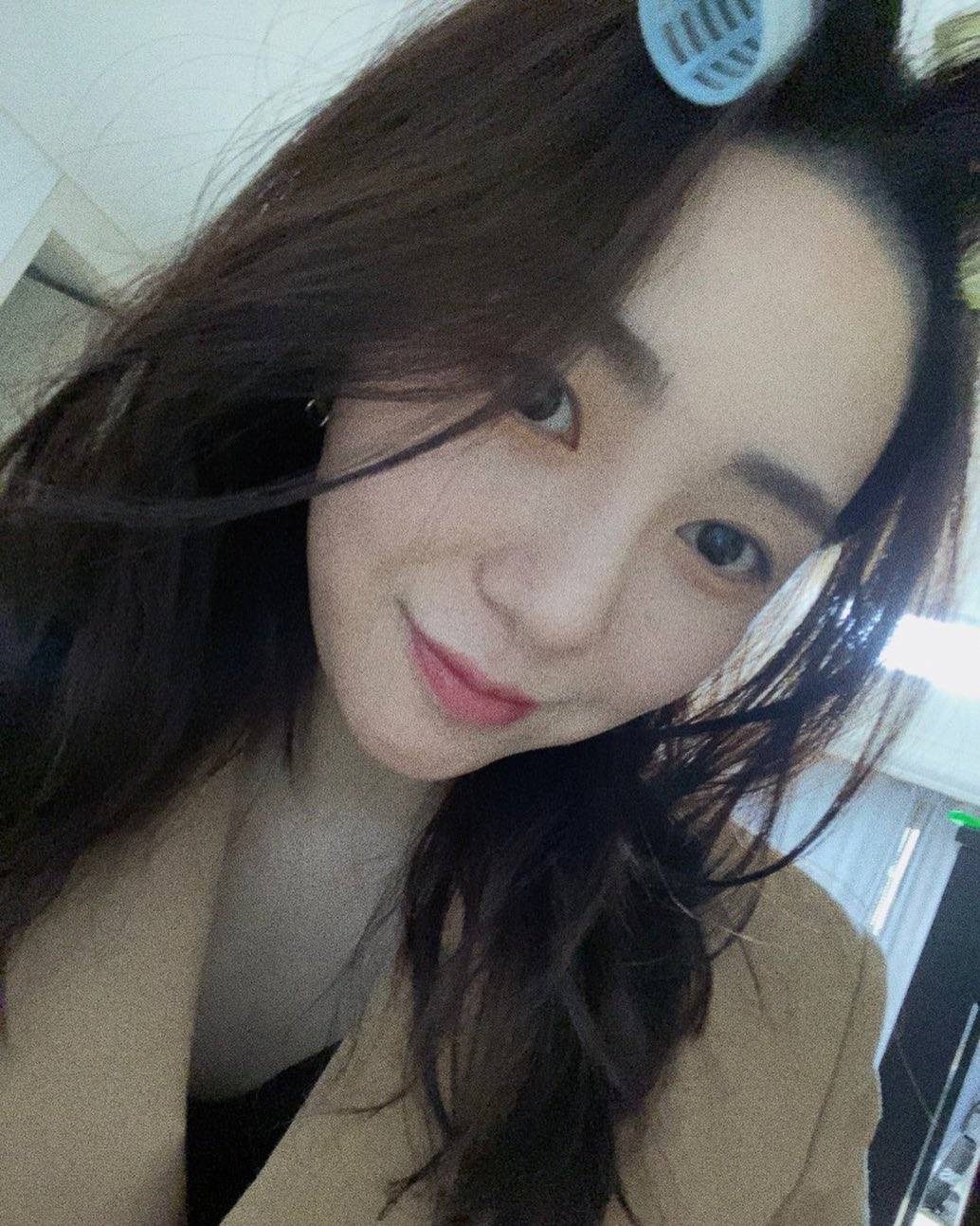 Minstagram selca | Scrolller