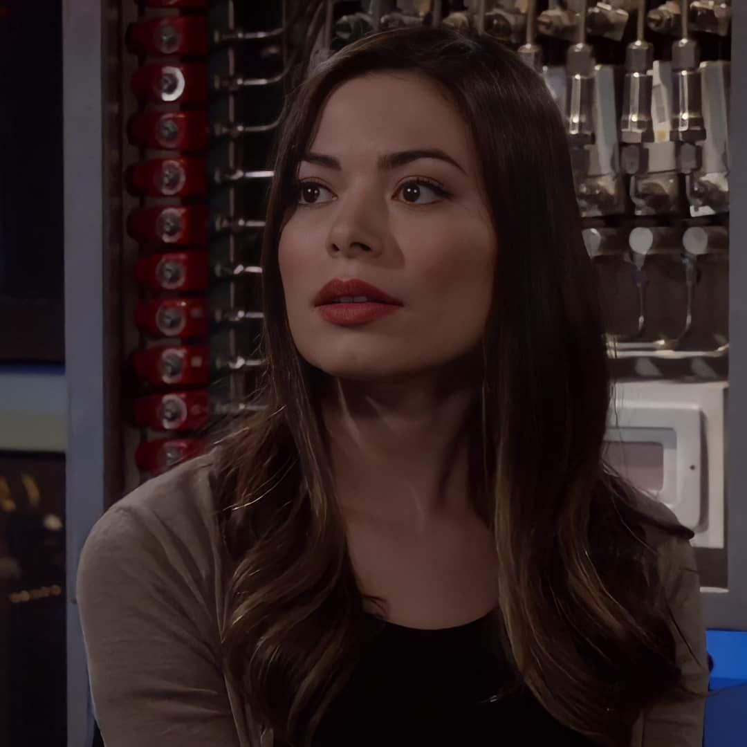 Miranda as Shea Malone, on NBC's 'Crowded' | Scrolller