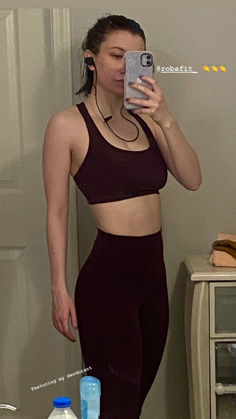 Mirror Selfie Scrolller