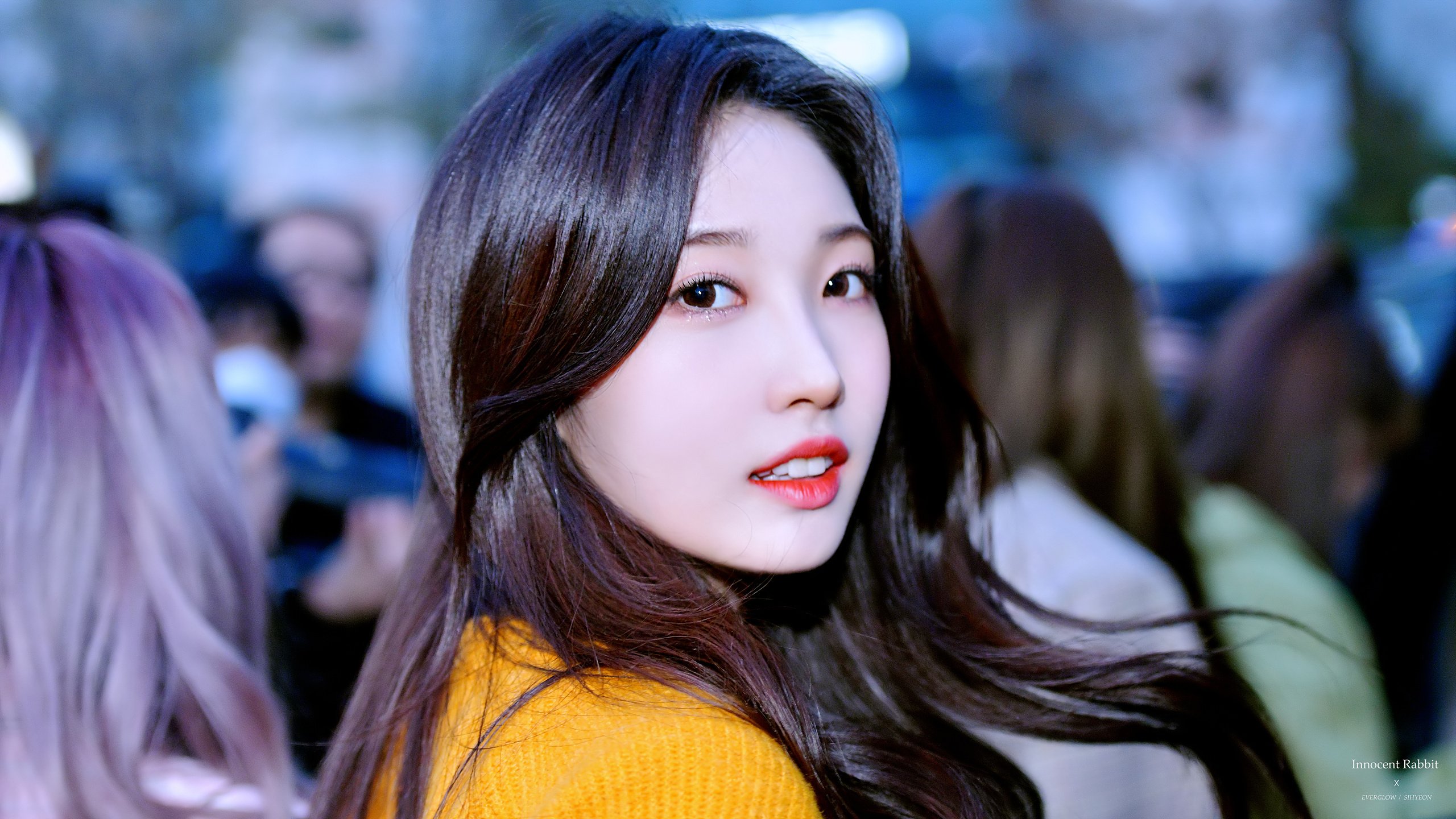 Model Mode Sihyeon, Activate | Scrolller