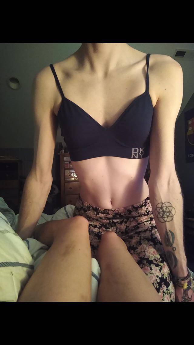 Modeling for my bestie 💅🌸🎀 | Scrolller