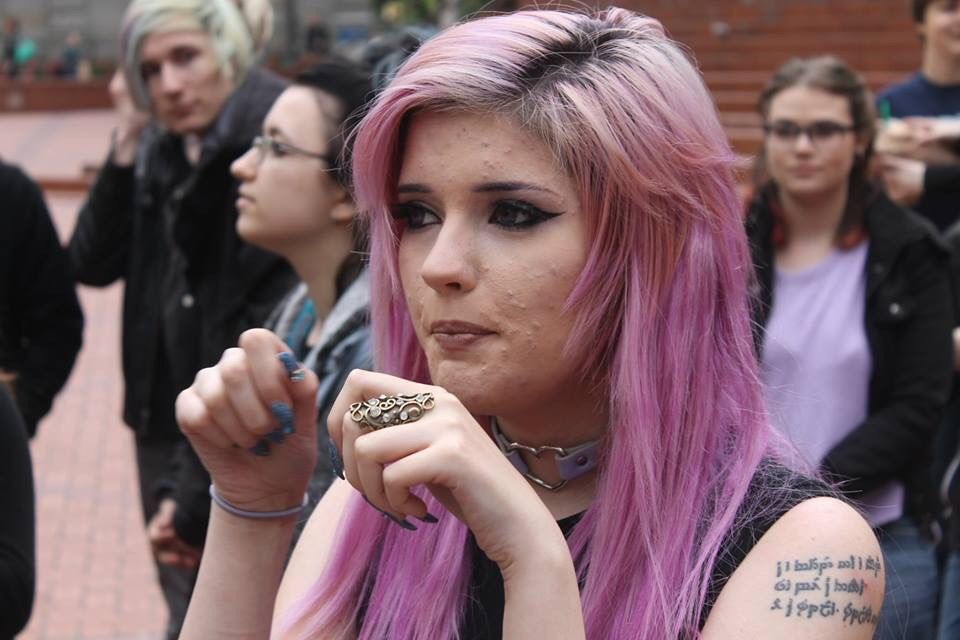 Modern Leda | Scrolller