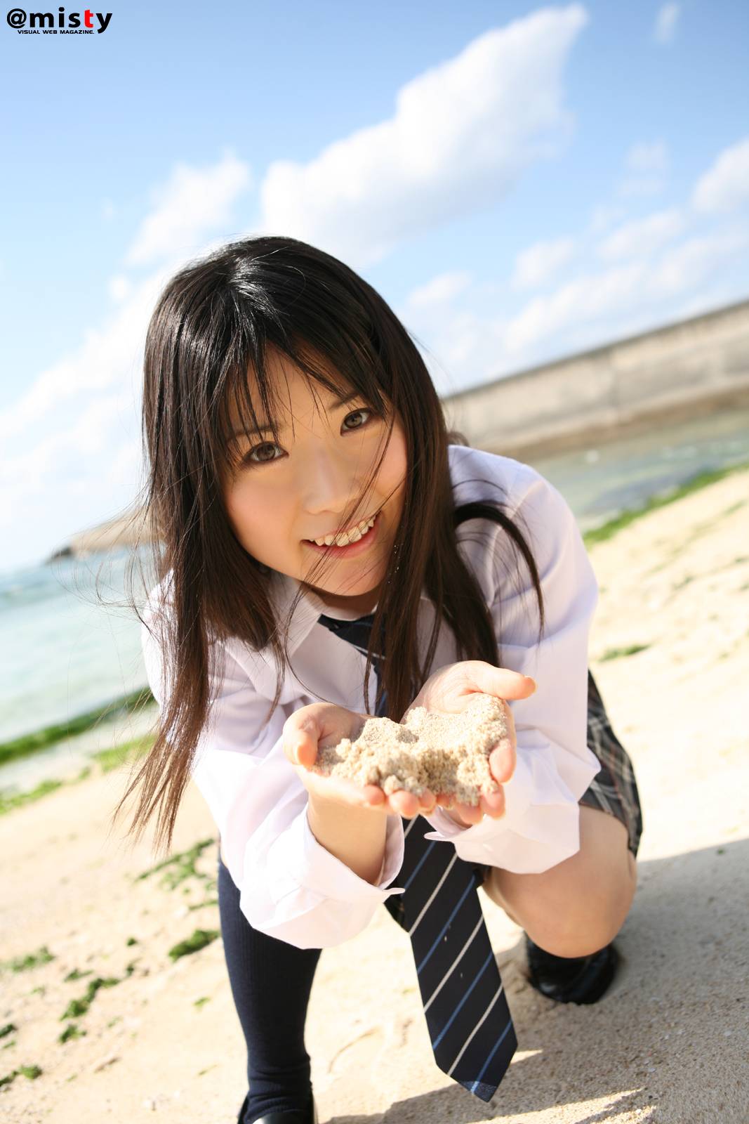 Moe Wakaki | Scrolller