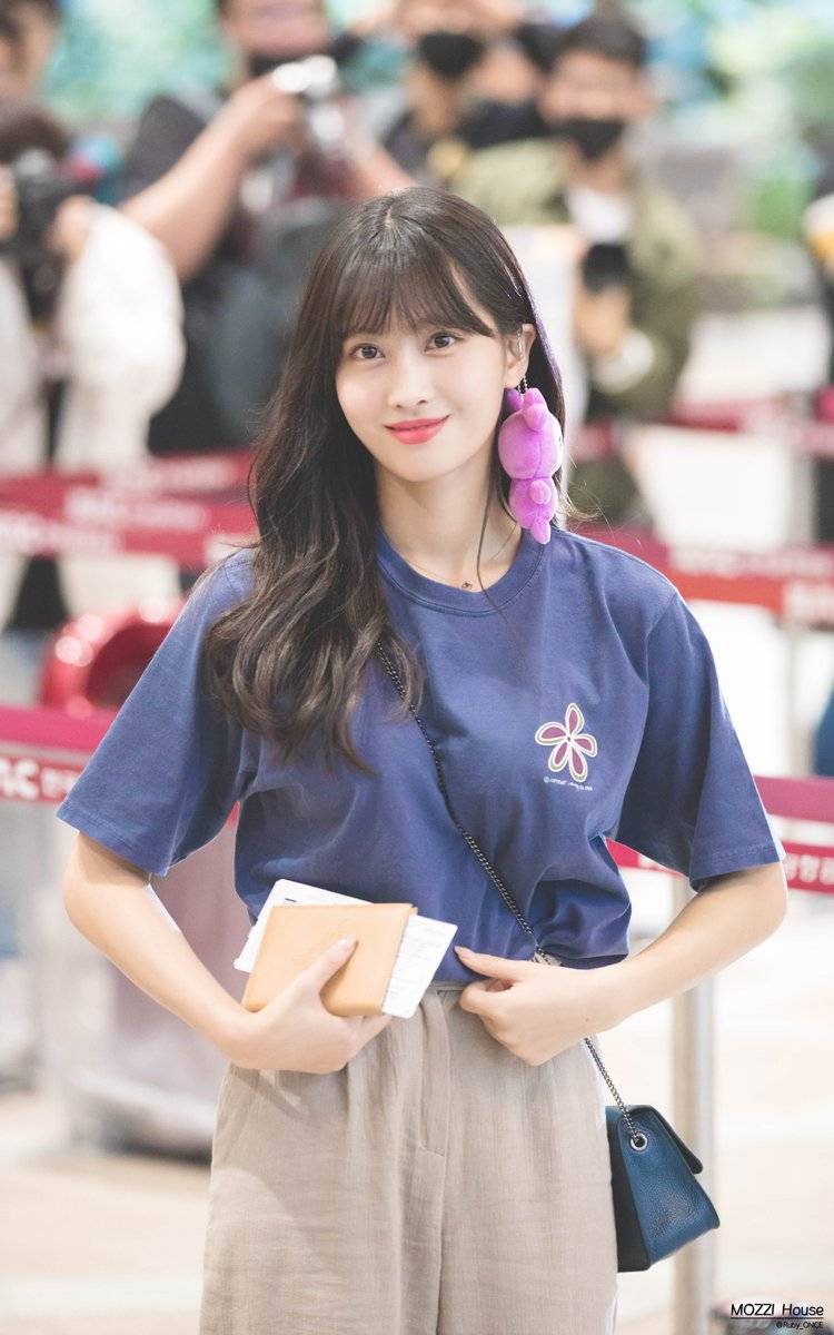 Momo Scrolller