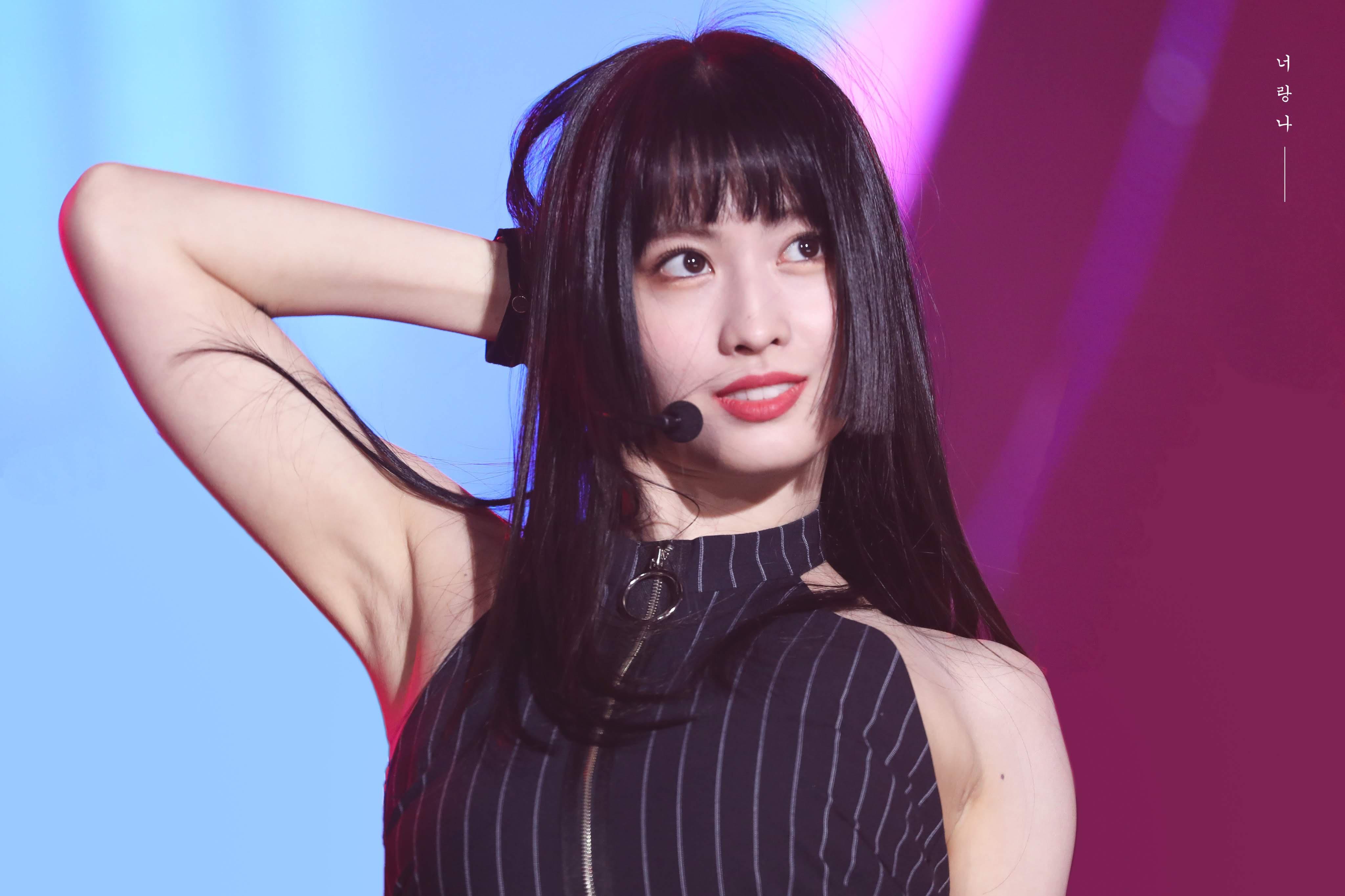 Momo (Twice) | Scrolller