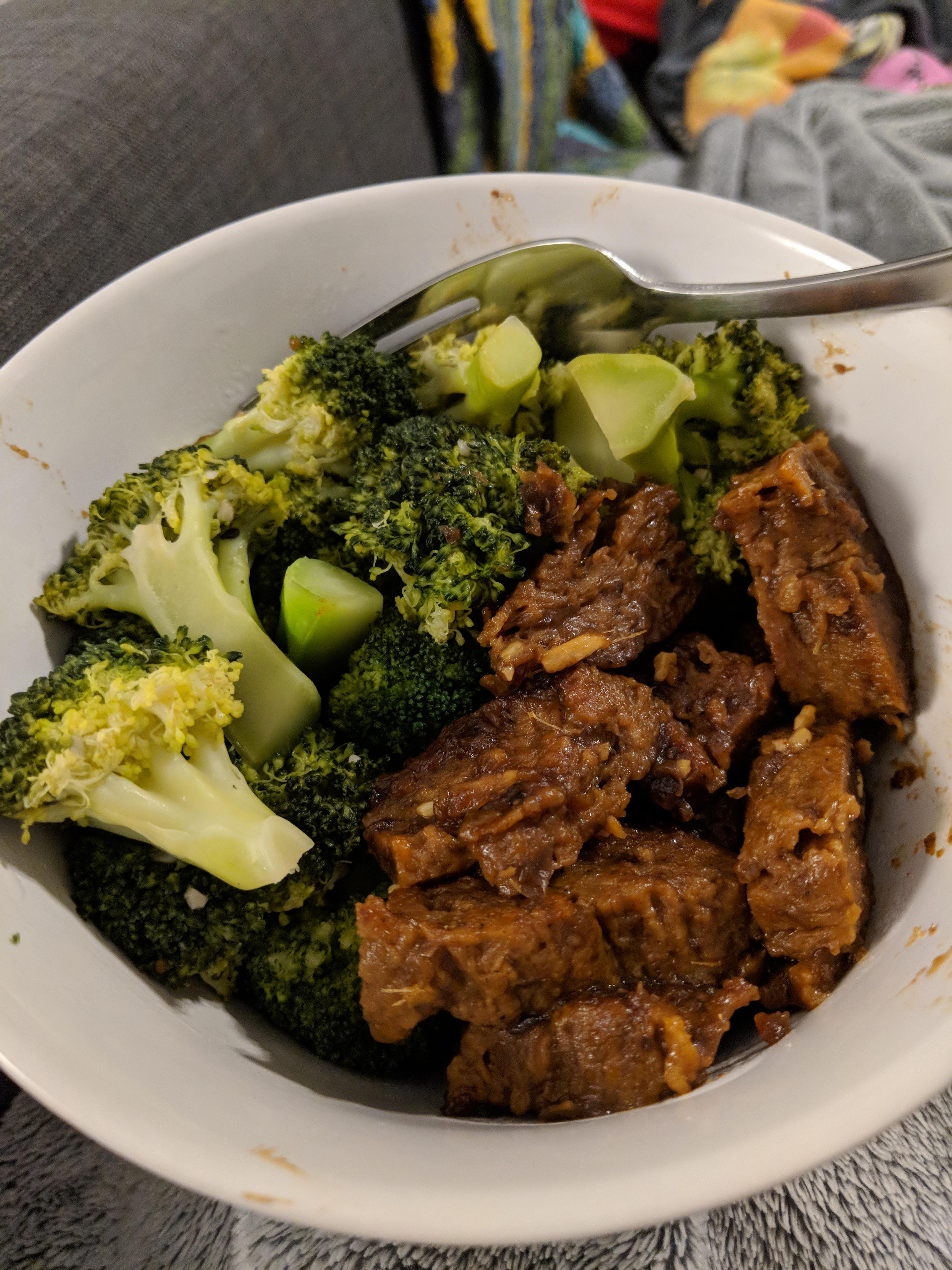 Mongolian seitan and garlic broccoli | Scrolller