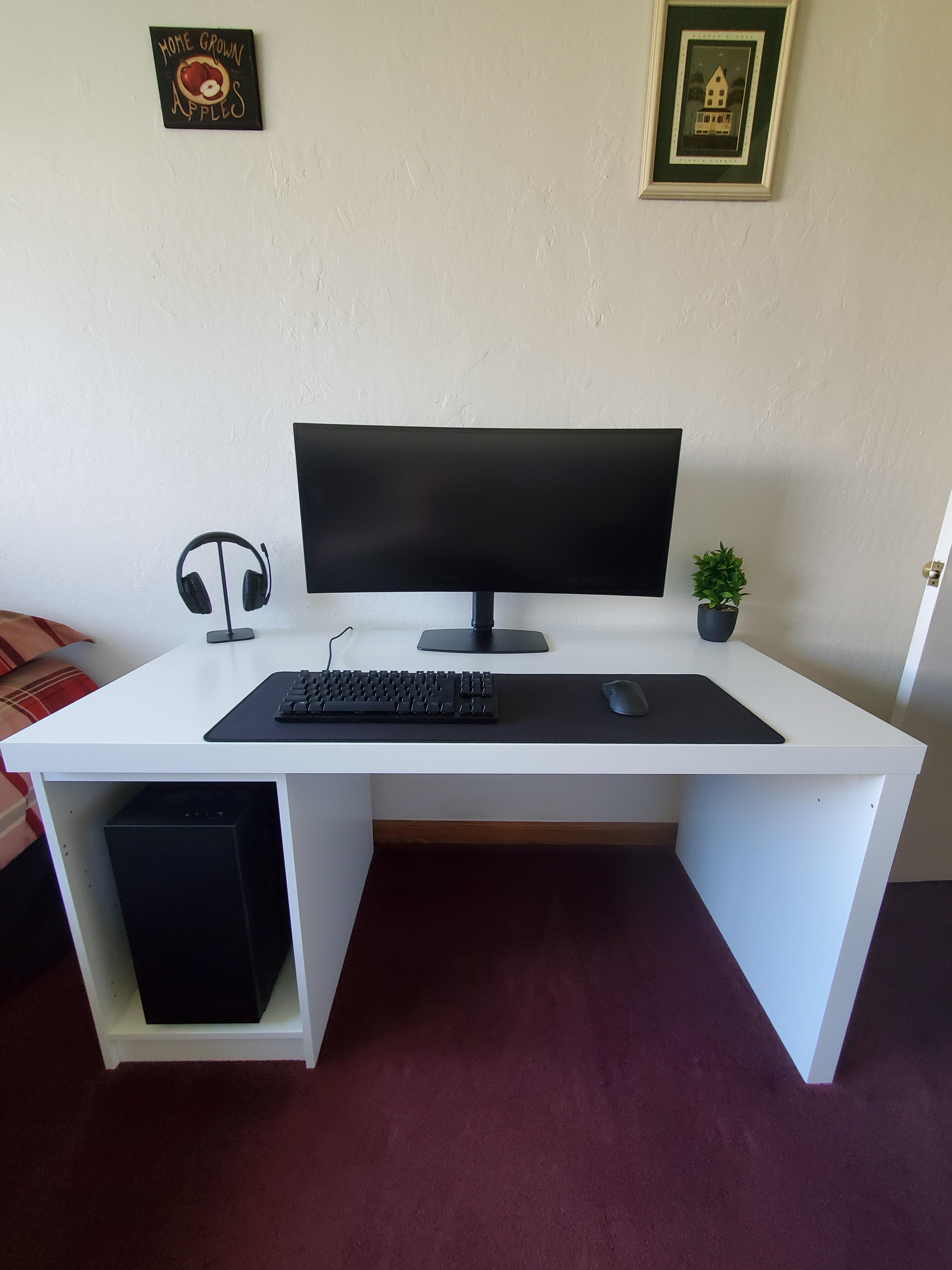 Monitor Stand | Scrolller