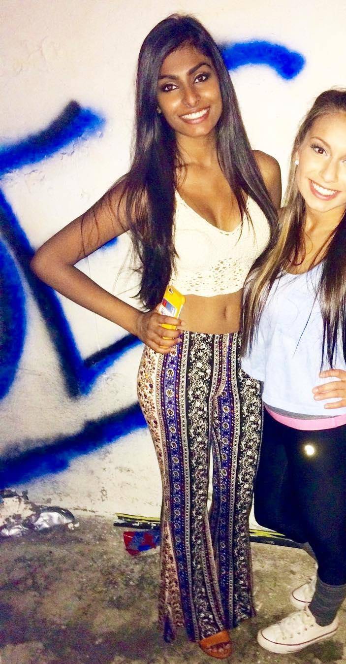 More Of The Tight College Freshman Scrolller 1106