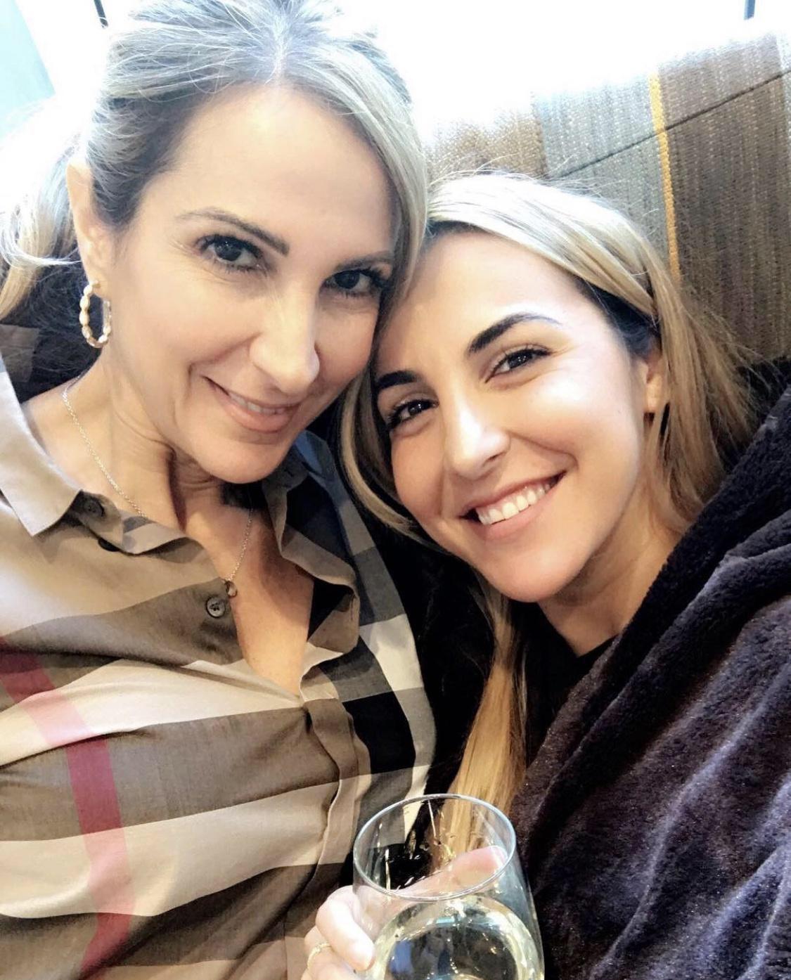 Mother/daughter | Scrolller