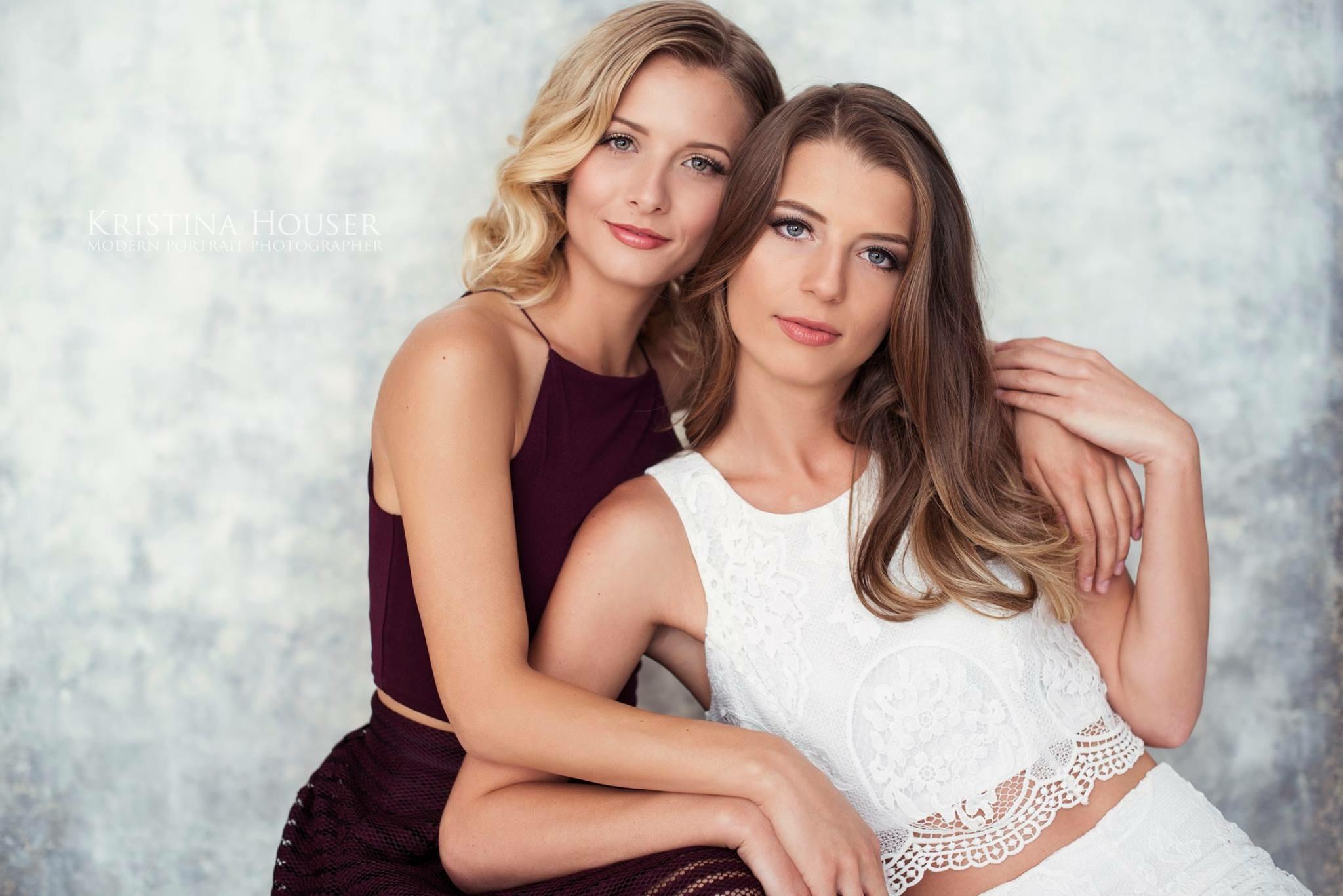 Mother daughter | Scrolller