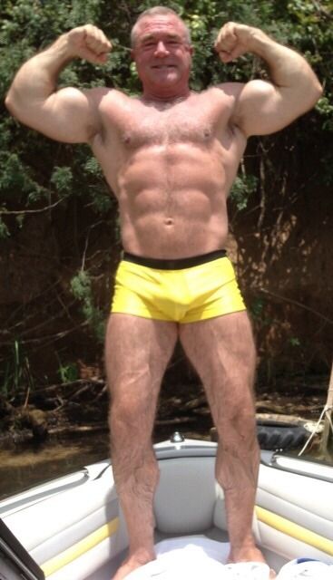 Muscle Dad | Scrolller