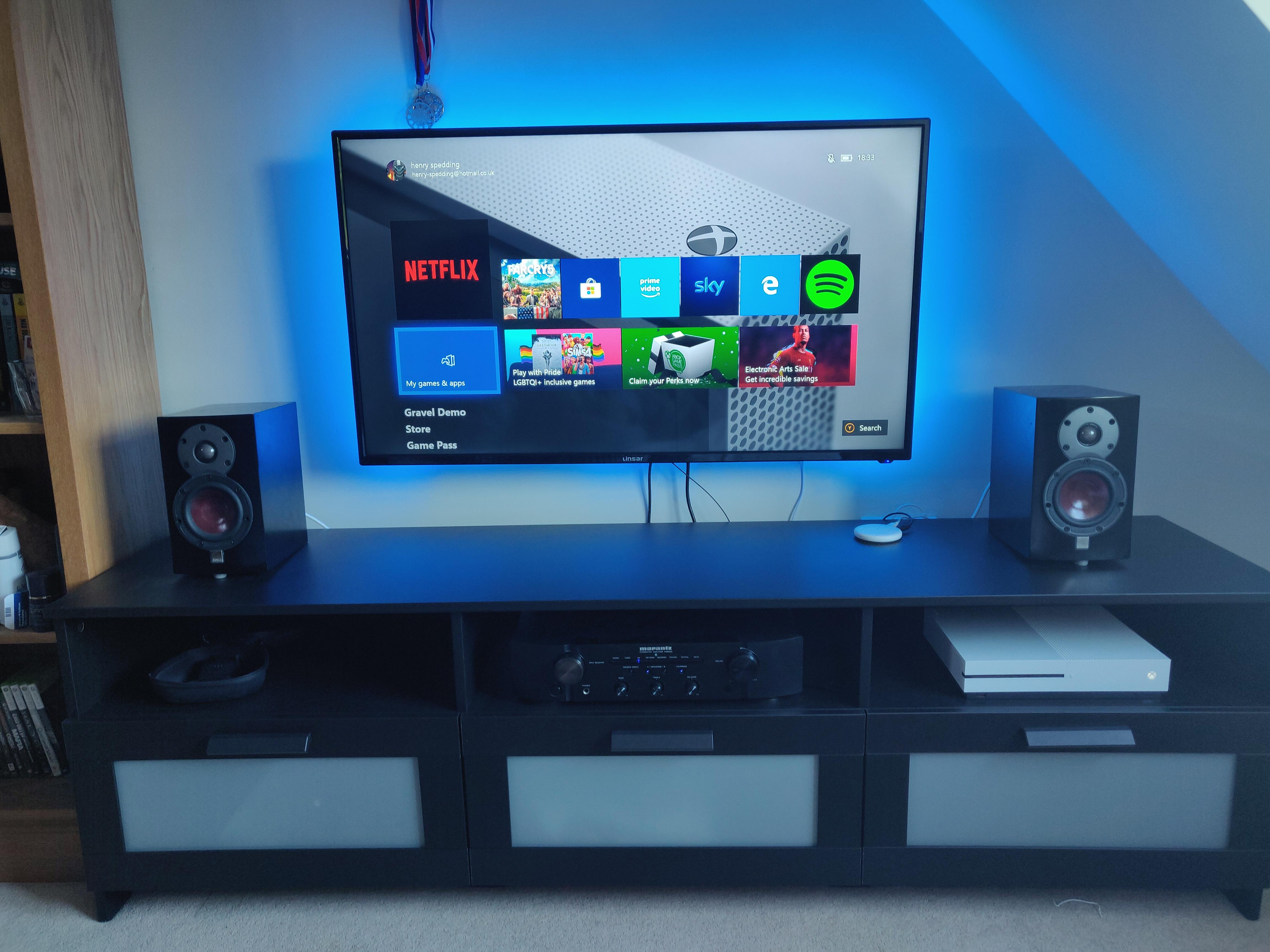 My bedroom setup- new audiophile. | Scrolller