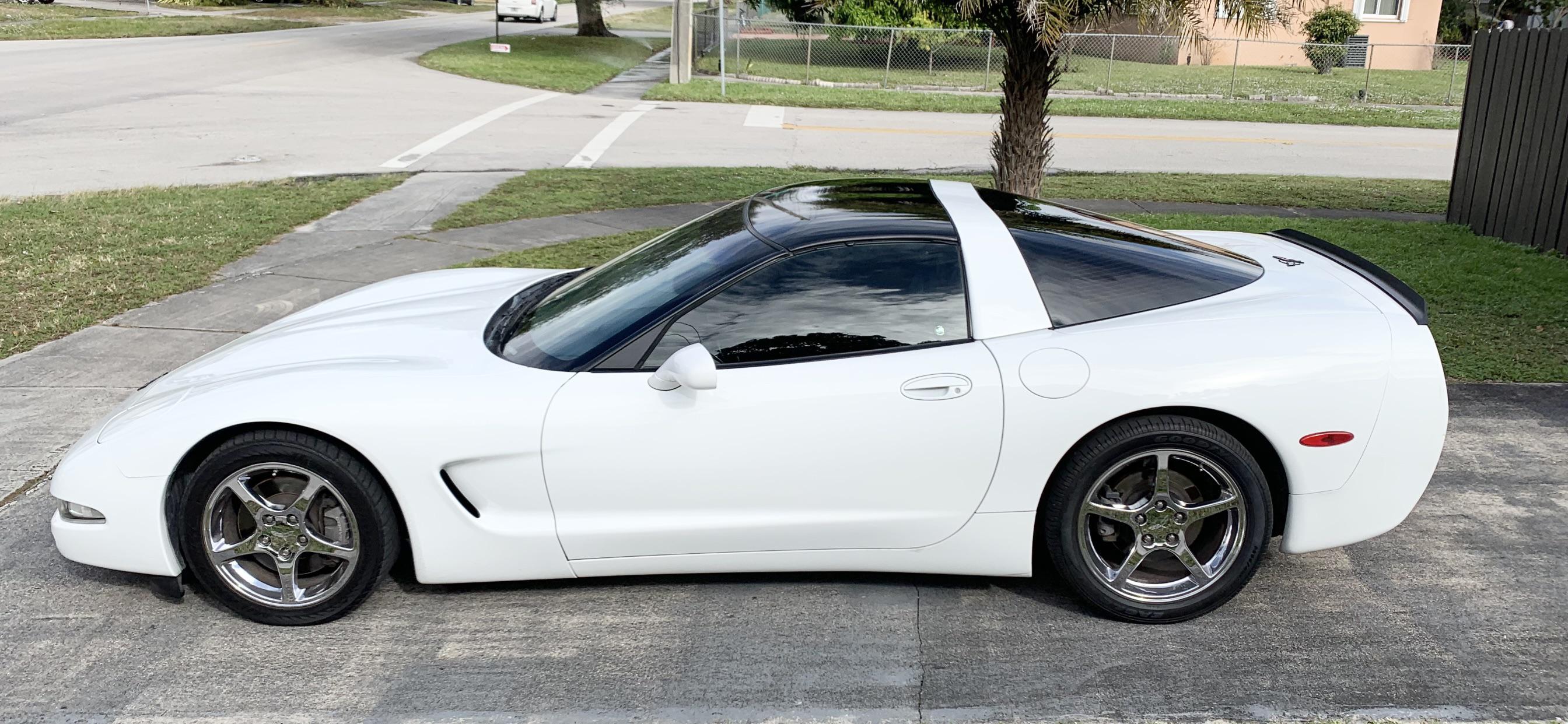 My Clean low mile Manual Y2K C5 | Scrolller