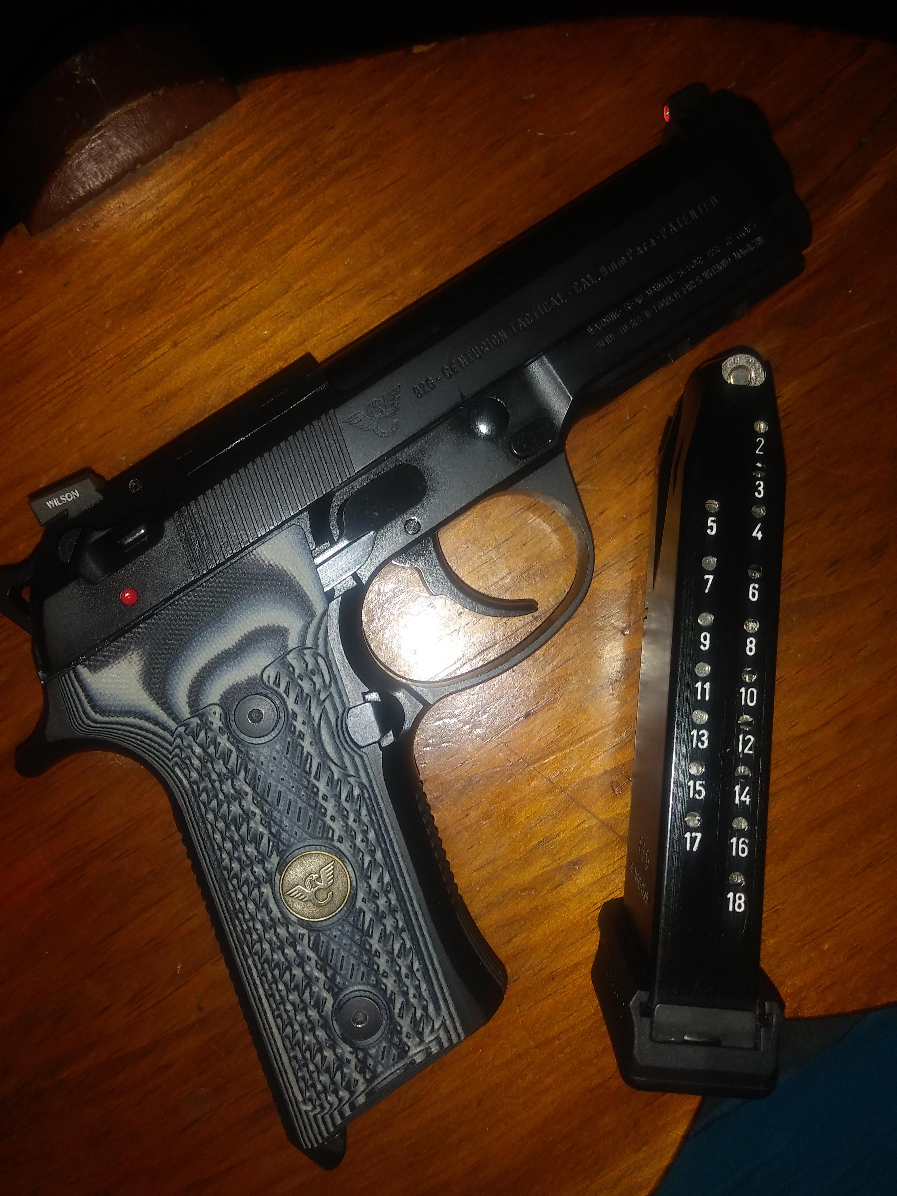 My EDC. WILSON COMBAT CENTURION TACTICAL VERTEC. | Scrolller