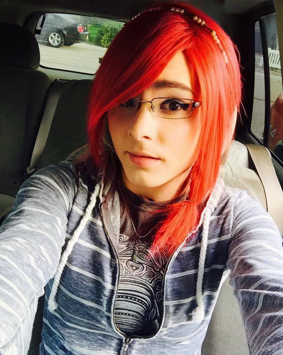 My eyes tho! | Scrolller