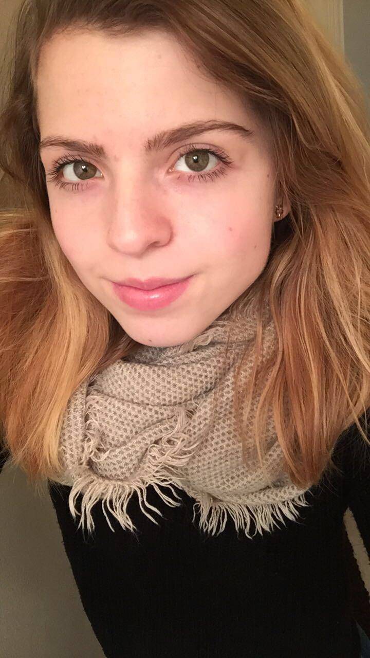 My face, checking in | Scrolller