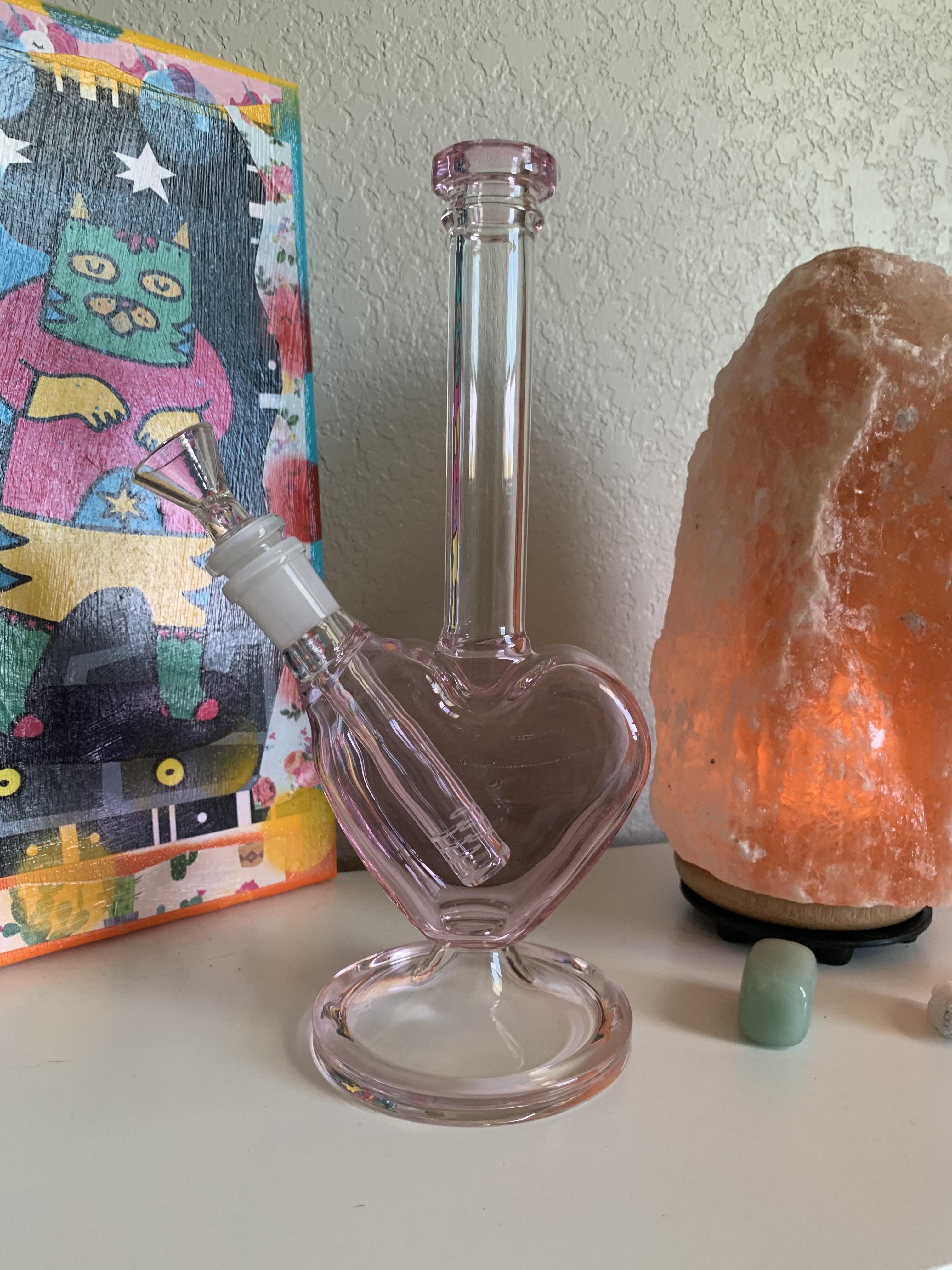 my first bong ever! she’s so cute 💕 | Scrolller